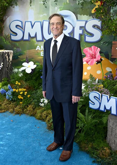 The Simple Routine That Helped John Goodman Lose 200 Pounds