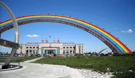 Эрээн хотод Цагаан сарын үзэсгэлэн худалдаа нээгдлээ