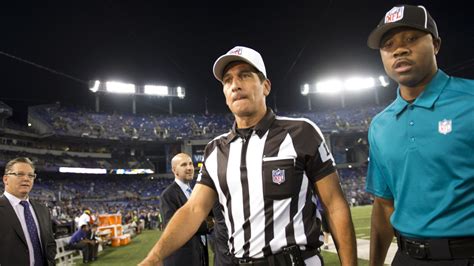 watch the nfl s real refs return to standing ovation [video]