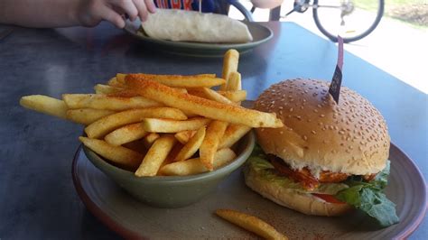 Nandos 17351 371 Dalton Rd Epping Vic 3076 Australia