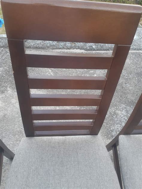 Дървени столове тапецирани 4 броя гр Варна Възраждане 1 • Olx Bg