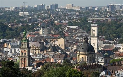 Недвижимость в Украине что происходит на рынке и где самое дешевое жилье данные ЛУН РБК Украина