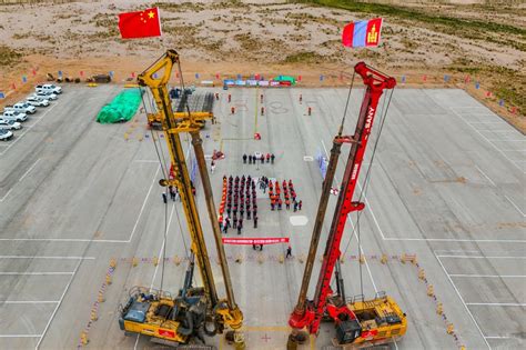 Гашуунсухайт Ганцмод боомтын төмөр замын барилгын ажлыг эхлүүллээ