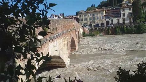 මොකක්ද මේ සැරටම ගලන ගඟ හඳුනගත්ත අය ක⁣මෙන්ට් කරන්න බලන්න Youtube