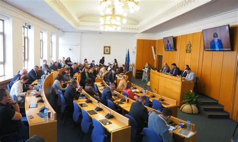 СОС „спасява“ градския транспорт със заем от 15 милиона лева ᐉ Новини Tribune Bg