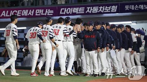 봄데는 잊어라 롯데 전반기 2위 수성할까두산 3연전에 달렸다