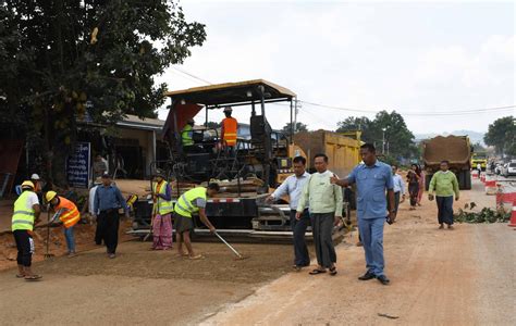 လားရှိုးမြို့တွင်း လမ်းမကြီးနိုင်လွန်ကတ္တရာ ၄ လမ်းသွား အဆင့်မြှင့်တင်ခြင်းလုပ်ငန်းများအား ပြည်နယ