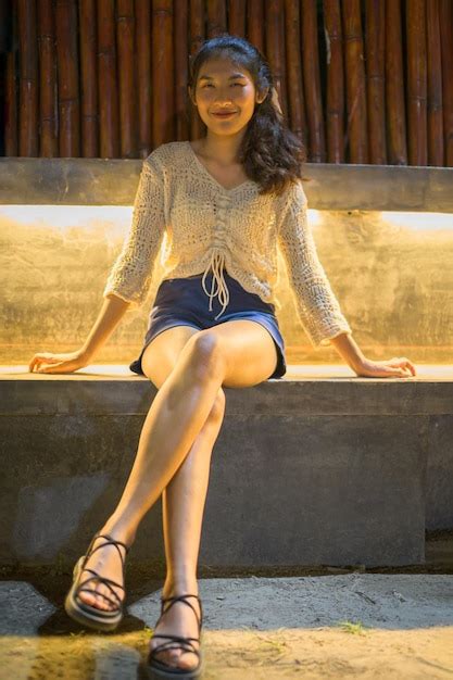 Thai Girl Feet Pictures Freepik