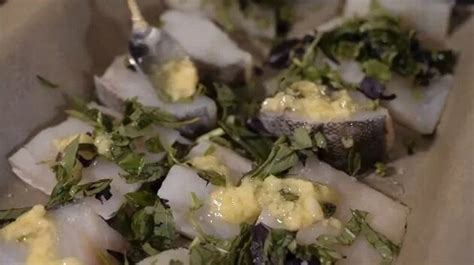 Запеченная пикша с базиликом Смотреть онлайн в поиске Яндекса по Видео