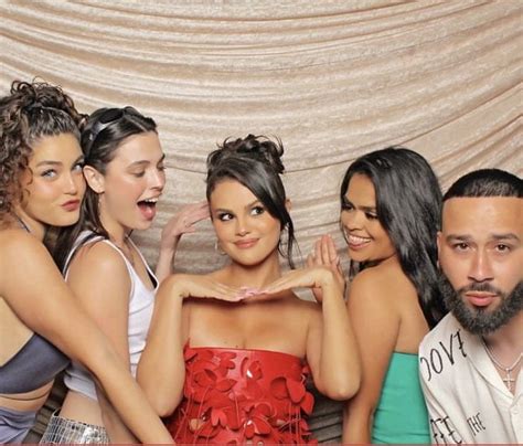 Massive Milkers 🍼🍼 Rselenagomezlust