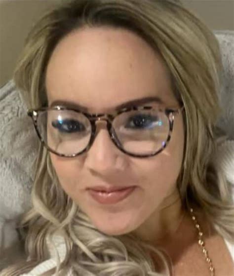 Testaferro Onelia Fontaine Huye De Venezuela A Estados Unidos Tras Estafar A Sus Socios