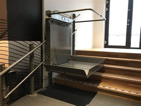 ทำความรู้จัก ลิฟท์บันไดสำหรับรถเข็นวีลแชร์ ก่อนไปเที่ยวช่วงหยุดยาว อีไลฟ์ สินค้าสุขภาพ