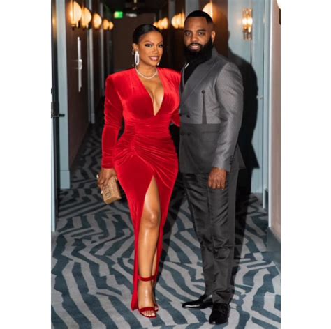 Kandi Burruss Red Velvet Gown Dinner Dress Classy Couple Outfits