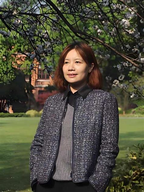方洁（中国浙大城市学院教授、杭州市人大代表）百度百科