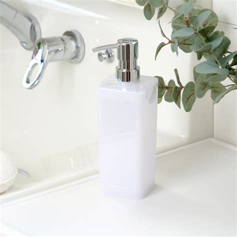 アスベル ディスペンサー 詰め替えボトル 550ml （ シャンプーボトル 透明 クリアカラー 日本製 ） リビングート ヤフー店