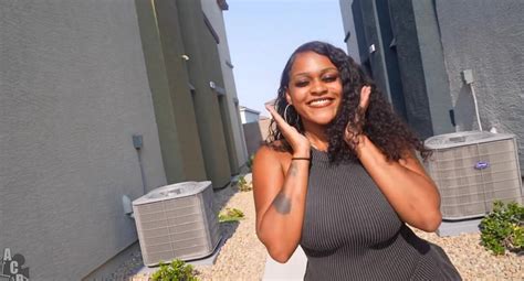 Watch Ms Le Shenels Big Ebony Booty Bounce As She Fucks Her Married