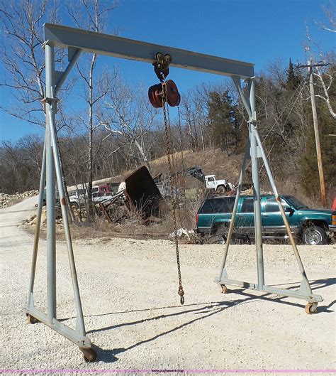 A Frame Hoist In Versailles Mo Item Bi9219 Sold Purple Wave