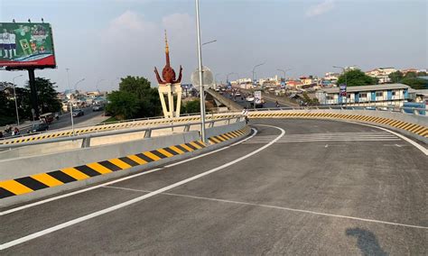 ការដ្ឋានស្ថាបនាស្ពានអាកាសបត់ឆ្វេងមួយខ្សែថ្មីនៅជាប់នឹងស្ពានអាកាសក្បាលថ្នល់ចាស់បញ្ចប់ជាស្ថាពរ ១០០