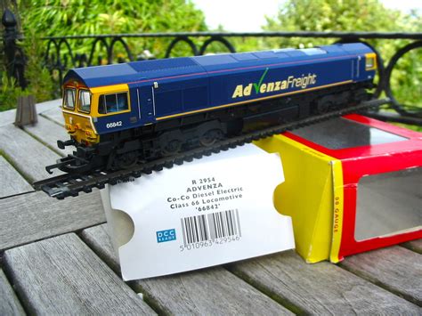 Hornby Lima R2954 Class 66 842 `advenza Freight` In Dark Blue Livery