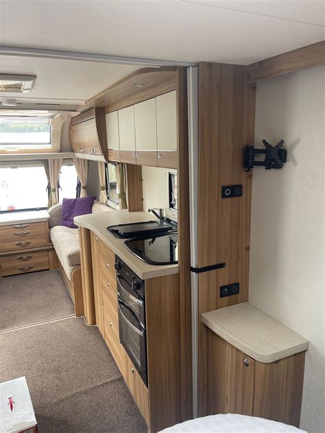 Z Sold 2015 Elddis Crusader Storm Twin Axle Island Bed Full Bathroom