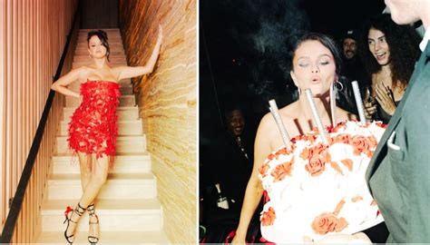 Дуучин Селена Гомез 31 насны төрсөн өдрөө тэмдэглэв