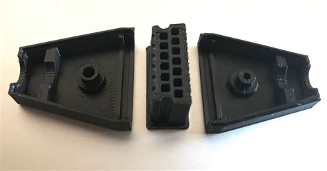 SIO Plug For 400 800 XL XE Atari 8 Bit Computers PLA Sized By Mr Robot