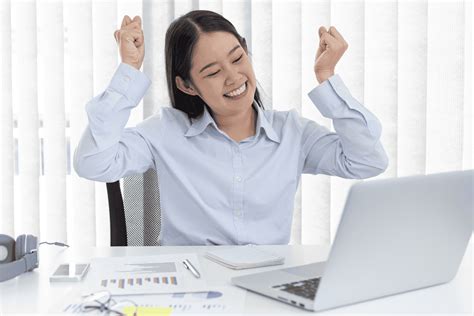 LinkedIn Open To Work Banner Is It Good Or Bad For Your Career