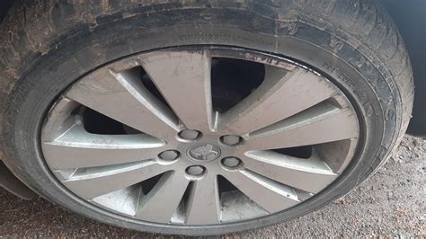 What do you think happened here? : r/MechanicAdvice