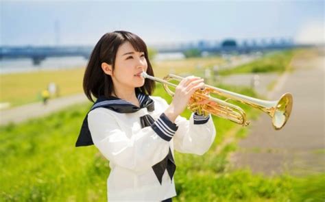 Mm便に乗った女子〇生「ひかるちゃん」が奇跡のavデビュー！ 可愛さ、恥じらい、純粋な心。すべてを兼ね揃えた期待の新星にインタビュー！ Hの経験は少ないものの「性の目覚めは5歳」というむっつり