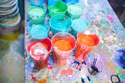 Premium Photo Art Paints On A Table