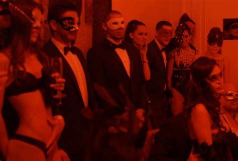 Thế giới trụy lạc của câu lạc bộ sex xa xỉ nhất hành tinh với người tham dự đều là những đại gia