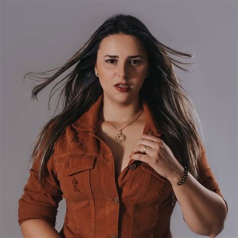 Laralimaoficial On Threads