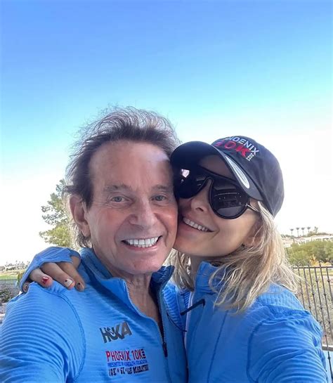 Jenny Mollen Biography Height Life Story Super Stars Bio