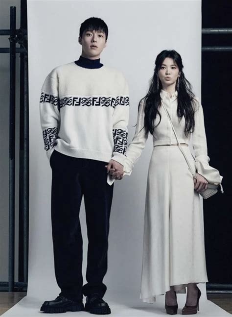 Age Gap Who Jang Ki Yong And Song Hye Kyo Show Off Their Sizzling