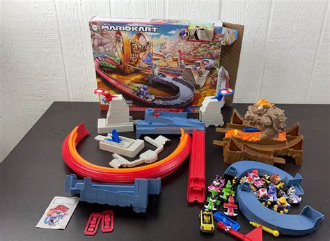 Hot Wheels Mario Kart Bowsers Castle Trackset