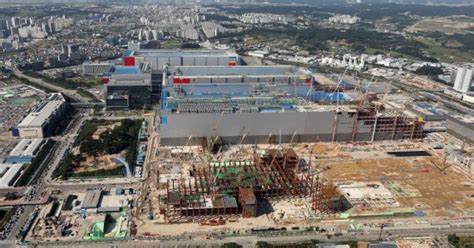 삼성전자 포스코와 반도체 핵심 소재 제논 가스 국산화 추진