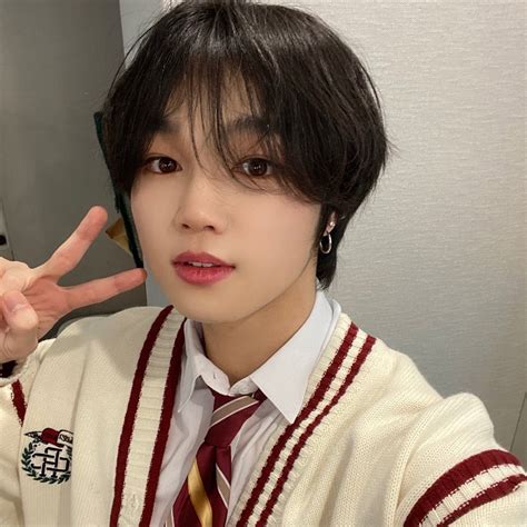 Pin By • 🄵🅄🄻🄻 🅂🅄🄽 • On Eunho Real One Boyfriend One