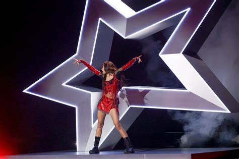 Blackpinks Lisa Accused Of Lip Syncing During Mtv Vmas Performance