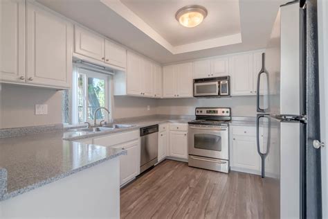 Canyon Crest Views Apartments Apartments 5253 El Cerrito Dr Riverside