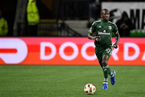 Timbers Diego Chara Signs Deal To Play 15th Season With Club Reuters