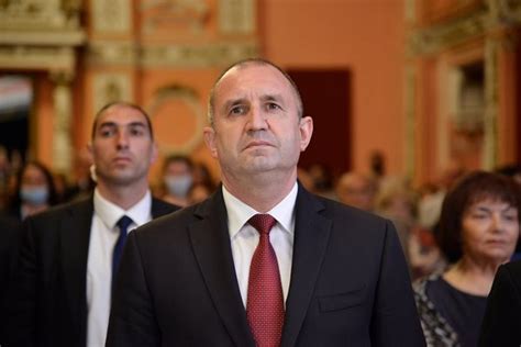 Румен Радев изказа съболезнования на семейството и близките на Любомир