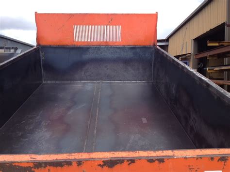 Tipper Body Walking Floor And Aggregate Spreader Combo