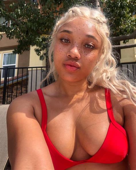 Ebony Selfie Jimpinhead