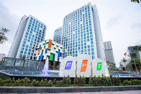 FPT Telecom Công ty Cổ phần Viễn thông FPT FPT lãi hơn tỷ đồng năm