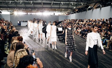 Fashion Runway Wallpapers Top Free Fashion Runway Backgrounds