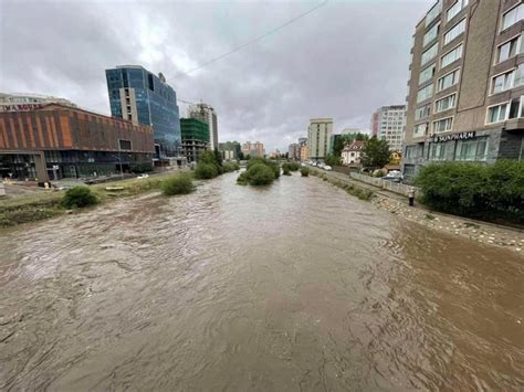 Үерийн далангийн бүсэд барилга барих зөвшөөрөл өгсөн хүмүүсийг гэмт хэргийн шинжтэй хэмээн үзжээ