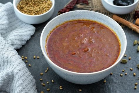 Vindaloo Sauce And Paste Recipe Yellow Chilis
