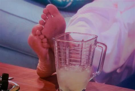 Julia Louis Dreyfuss Feet