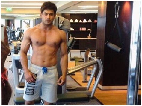 Siddharth Shukla Shares Shirtless Workout Photo सिद्धार्थ शुक्ला ने शर्टलेस वर्कआउट फोटो की