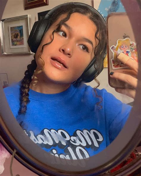 Bella Herrera Belllaherrera • Instagram Photos And Videos